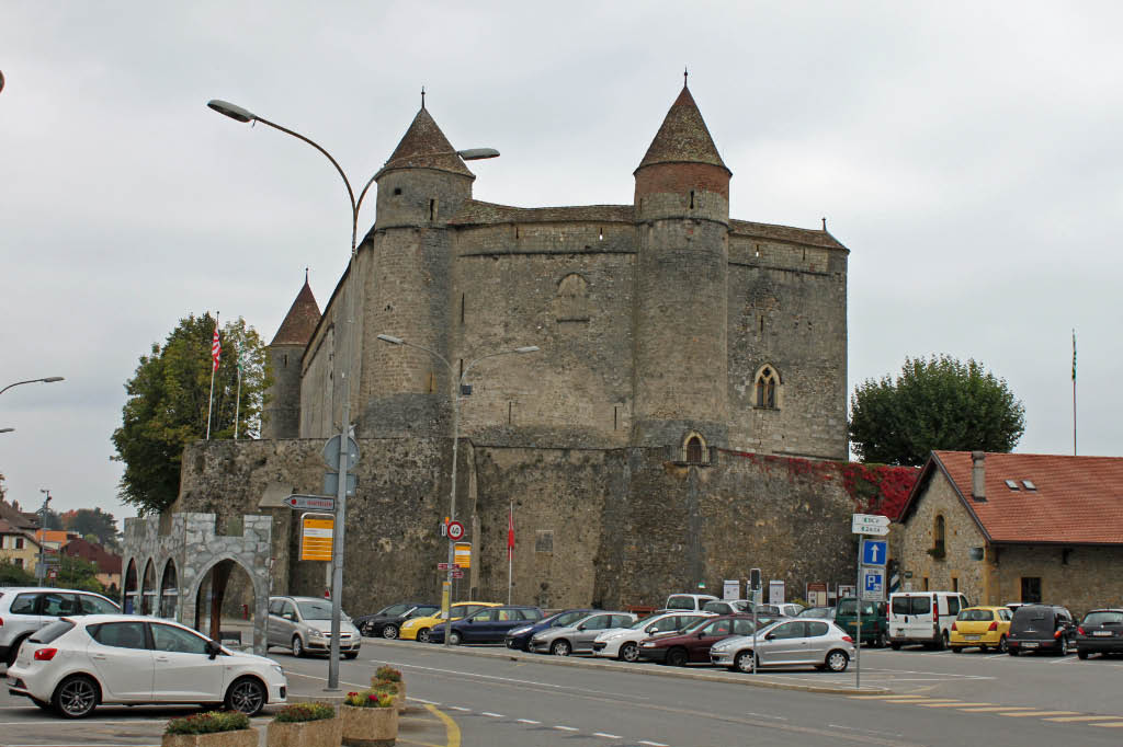 Visit Château de Grandson Castle on Lake Neuchatel - Lake Geneva ...
