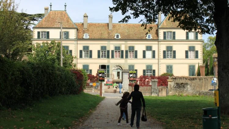 Chateau and Top Sights to See in Coppet near Geneva - Lake Geneva ...