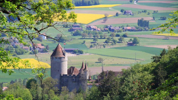 Photos of Lucens near Lausanne - Lake Geneva Switzerland